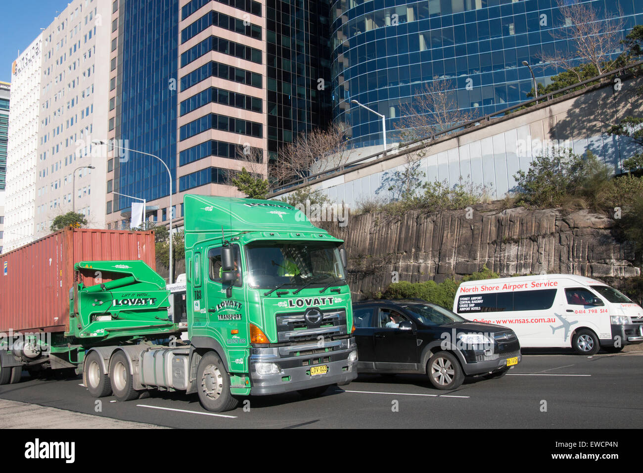Heavy vehicle road traffic australia hi-res stock photography and ...