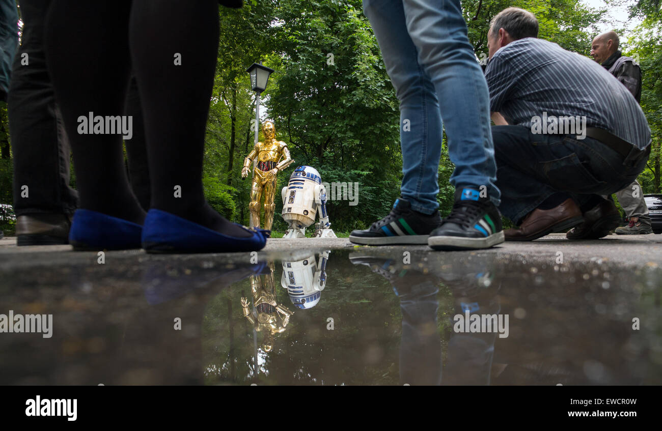 Munich, Germany. 23rd June, 2015. Two wax figures in the shape of the ...