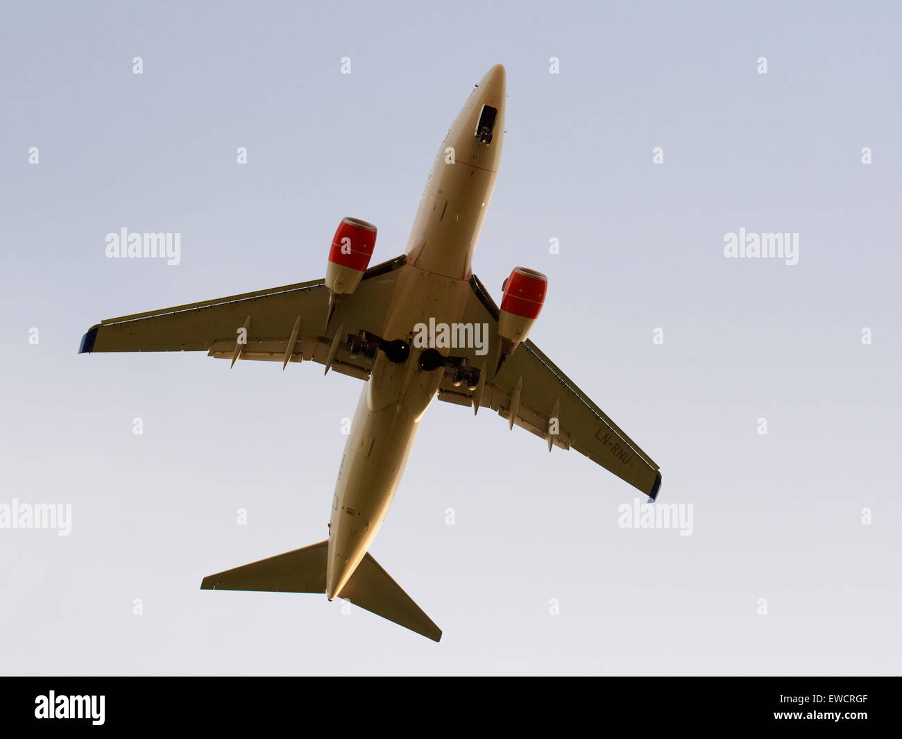 Twin jet aircraft hi-res stock photography and images - Alamy