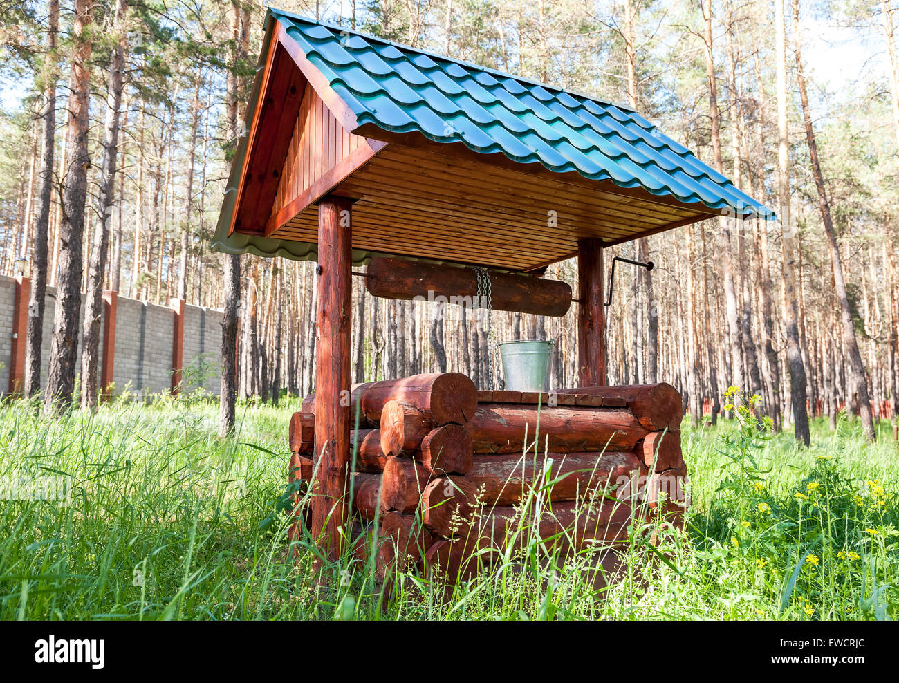 Well windlass hi-res stock photography and images - Alamy