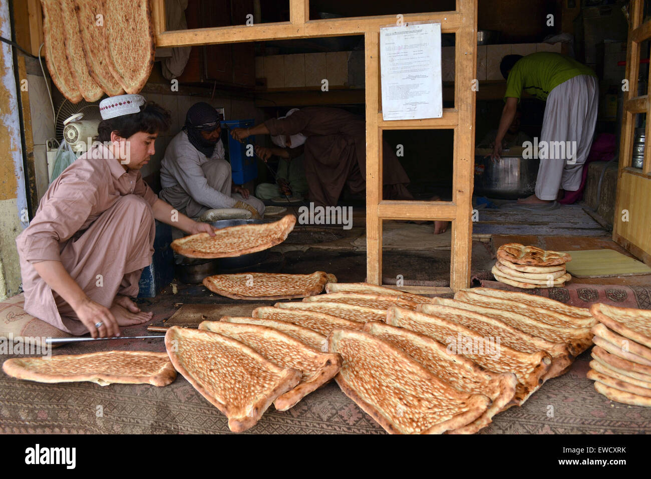 Called naan bread hi-res stock photography and images - Alamy