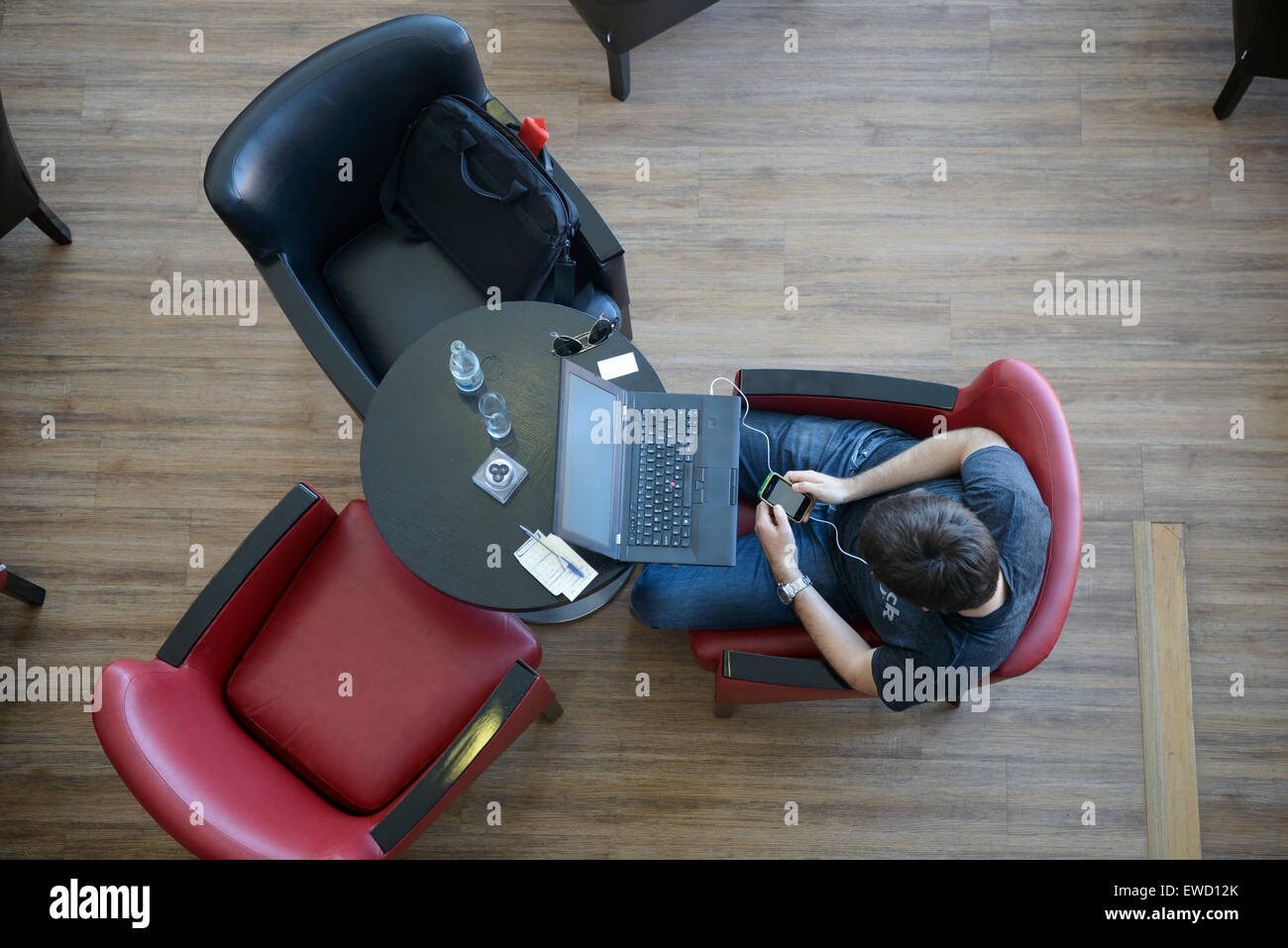 Male engineers using laptop hi-res stock photography and images - Alamy