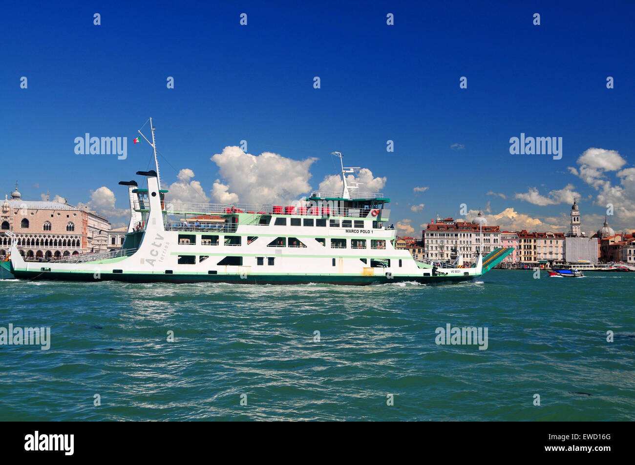 Car ferry venice hi-res stock photography and images - Alamy