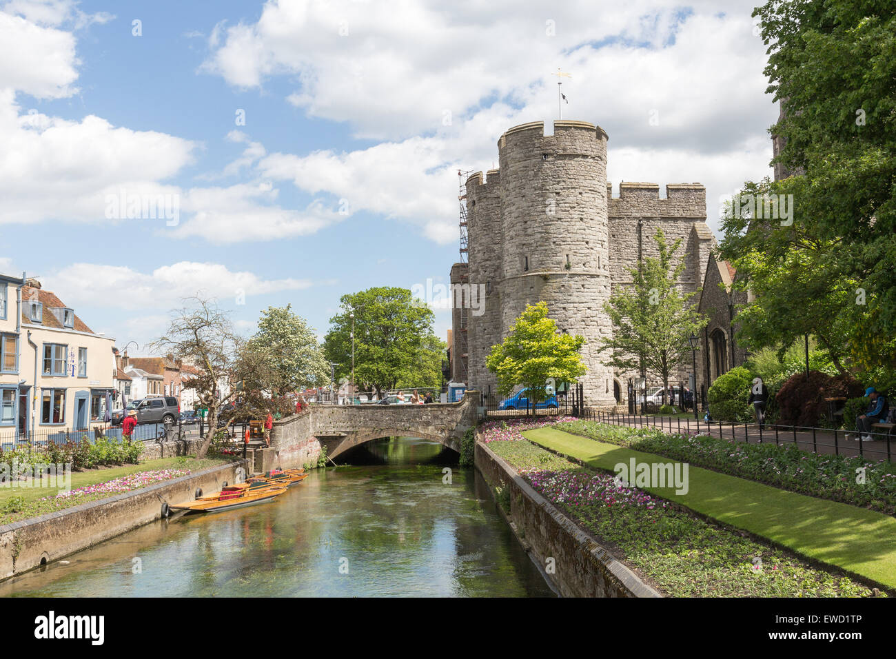 Westgate, Canterbury, Kent the Great Stour and a punt Stock Photo - Alamy