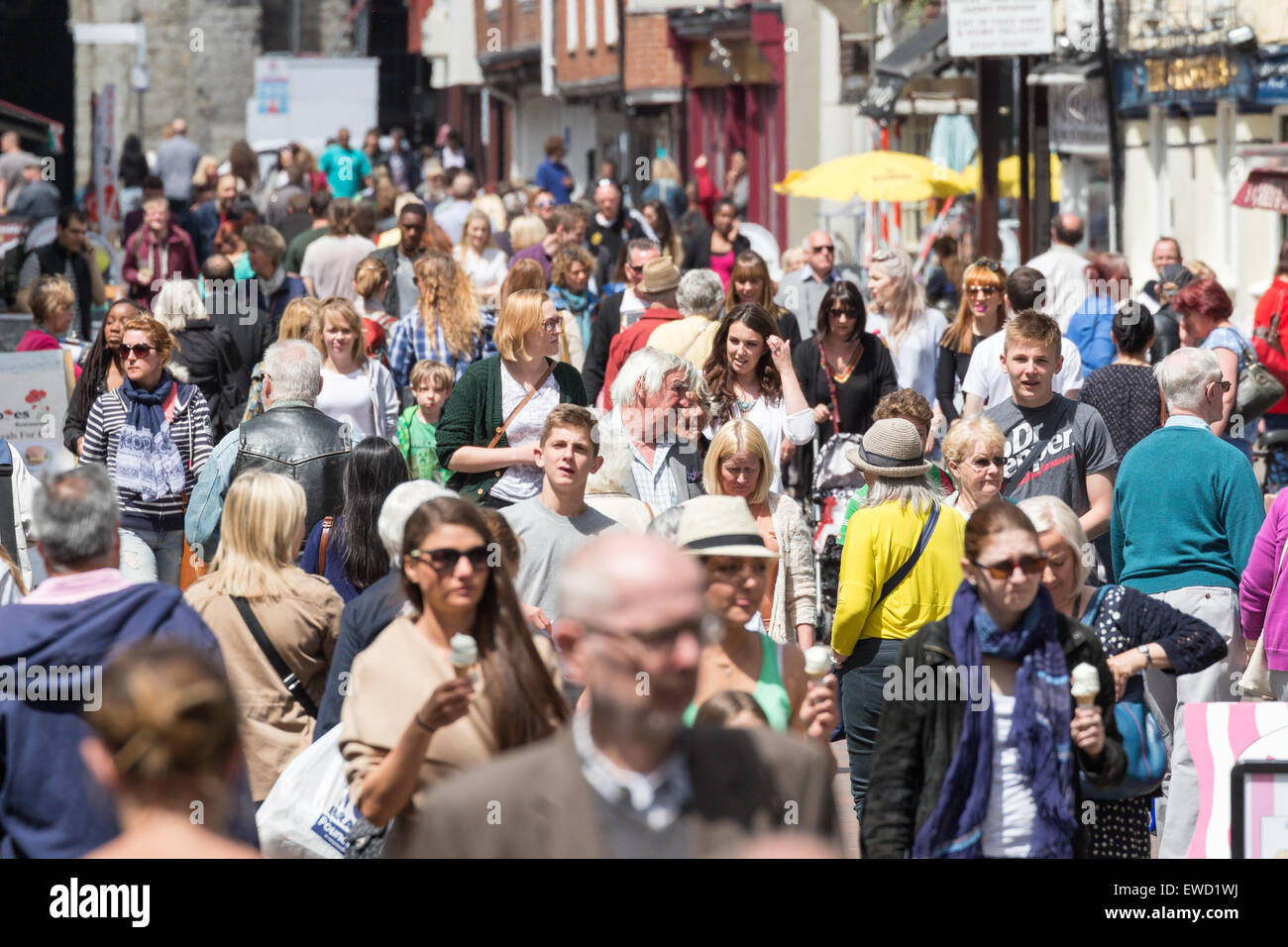 High street canterbury kent hi-res stock photography and images - Alamy
