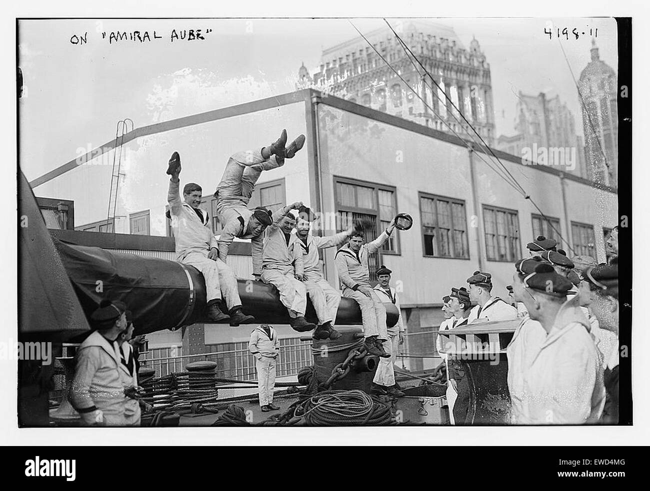 Ships appearance Black and White Stock Photos & Images - Alamy