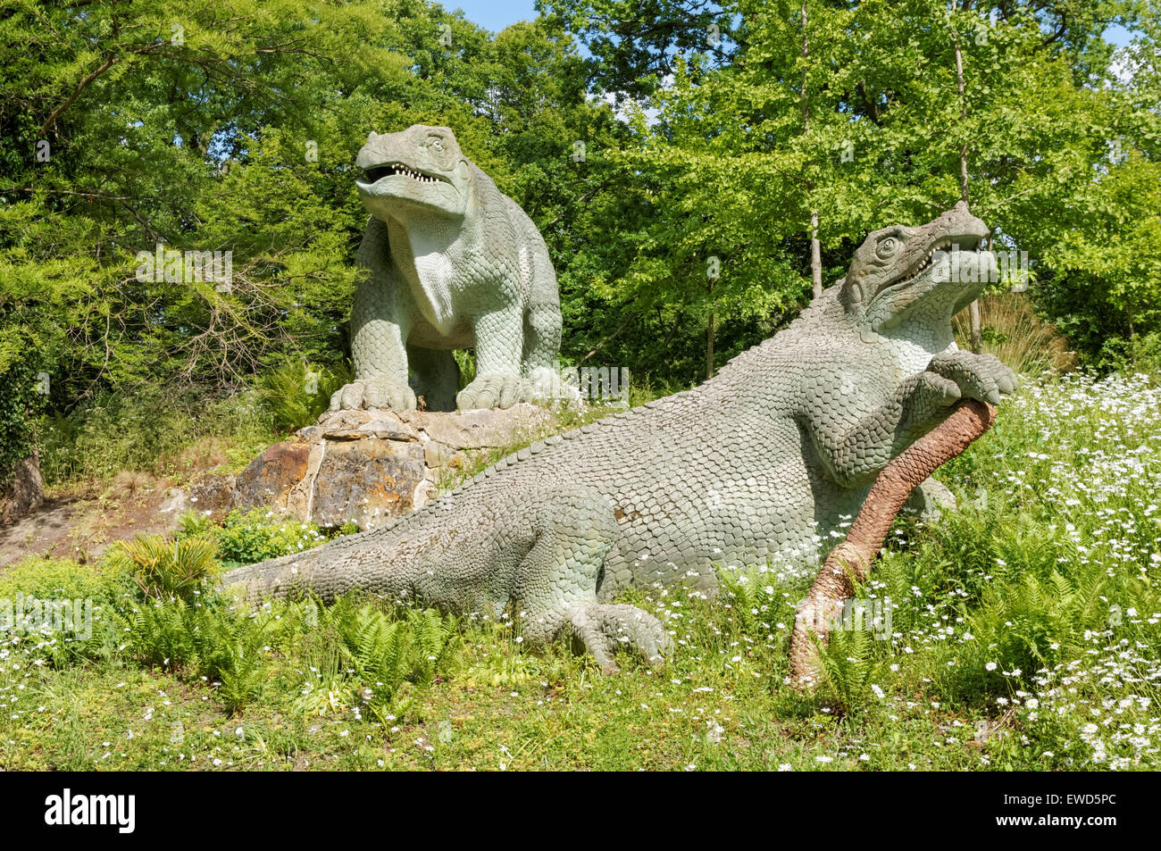 London dinosaurs hi-res stock photography and images - Alamy