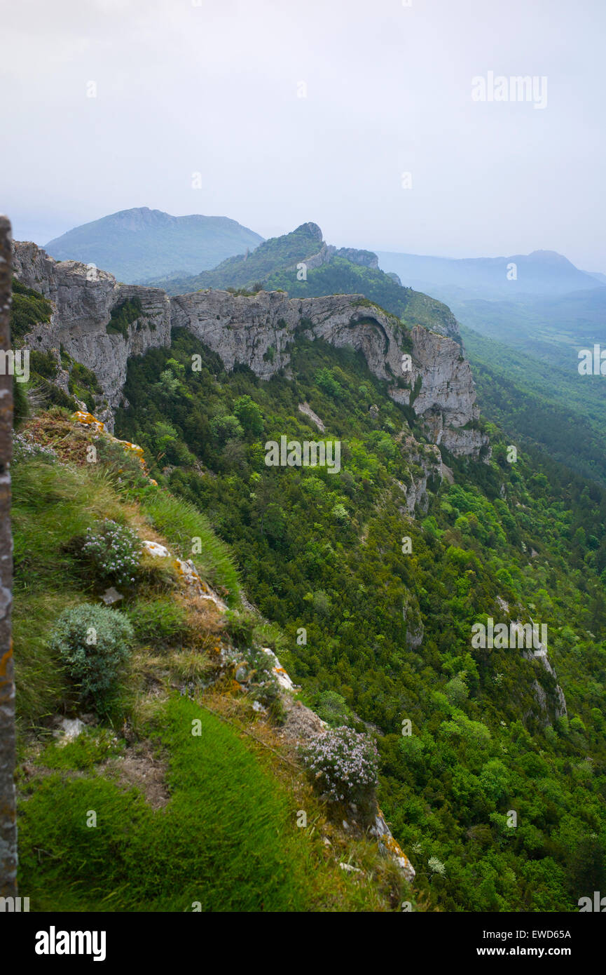 Peyrepertuse Cathar castle, French Pyrenees Stock Photo - Alamy