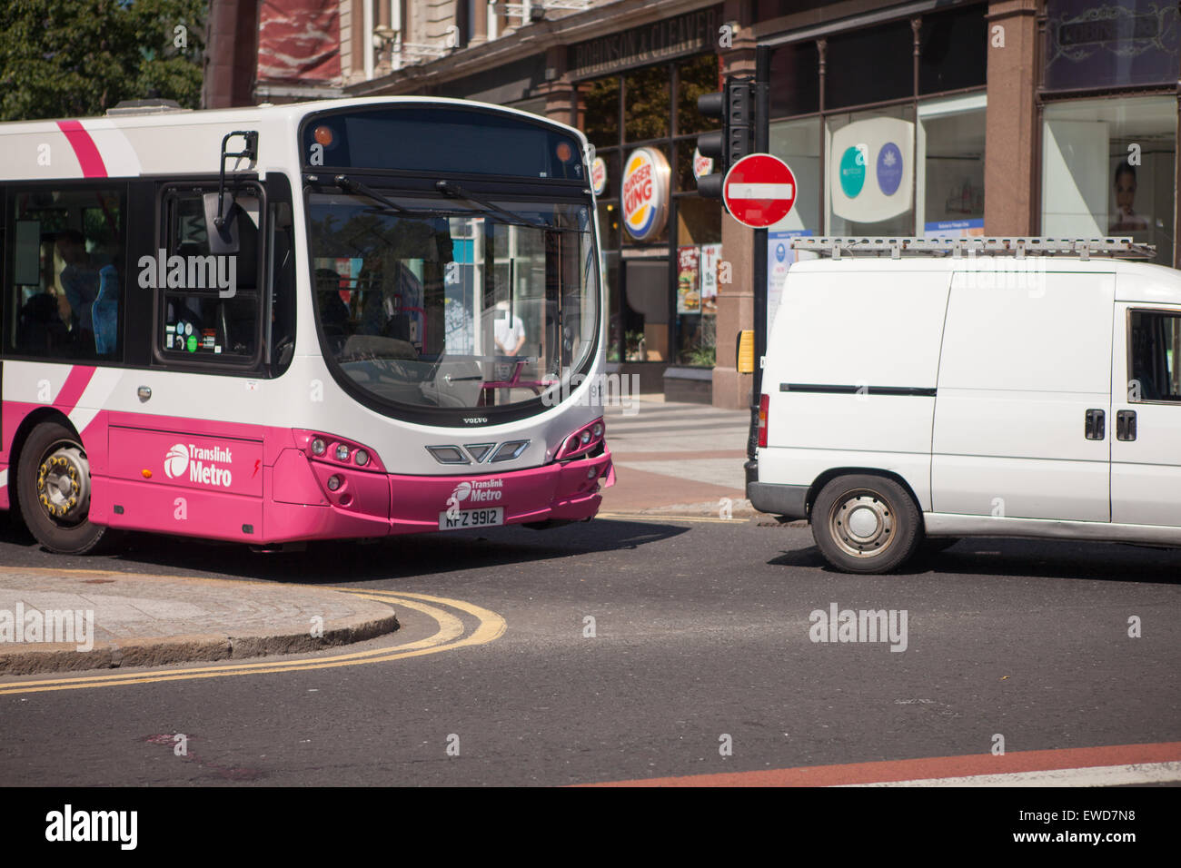Belfast metro bus hi-res stock photography and images - Alamy
