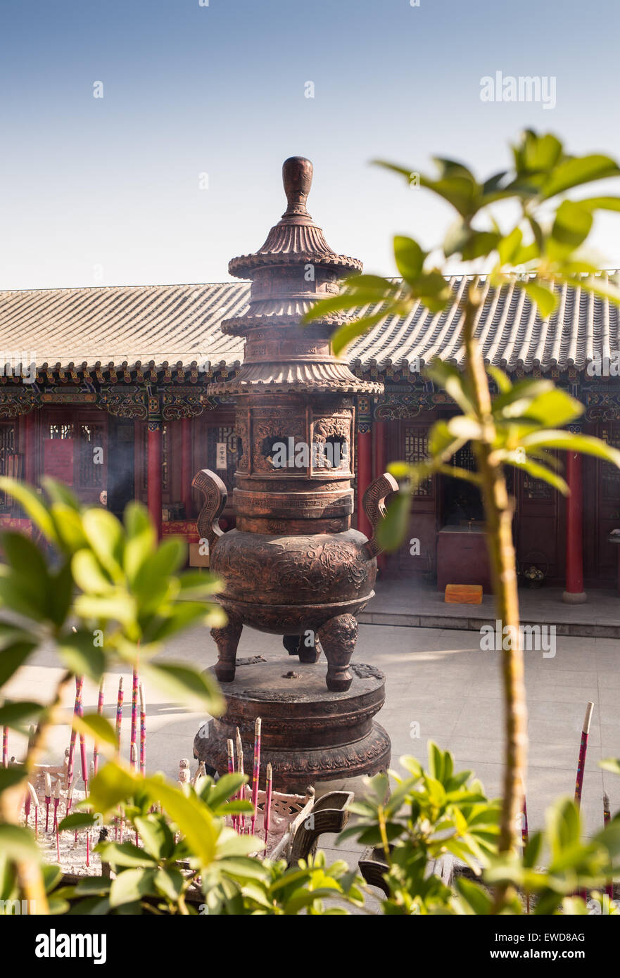 Visiting Chinese Buddhist tample Stock Photo - Alamy