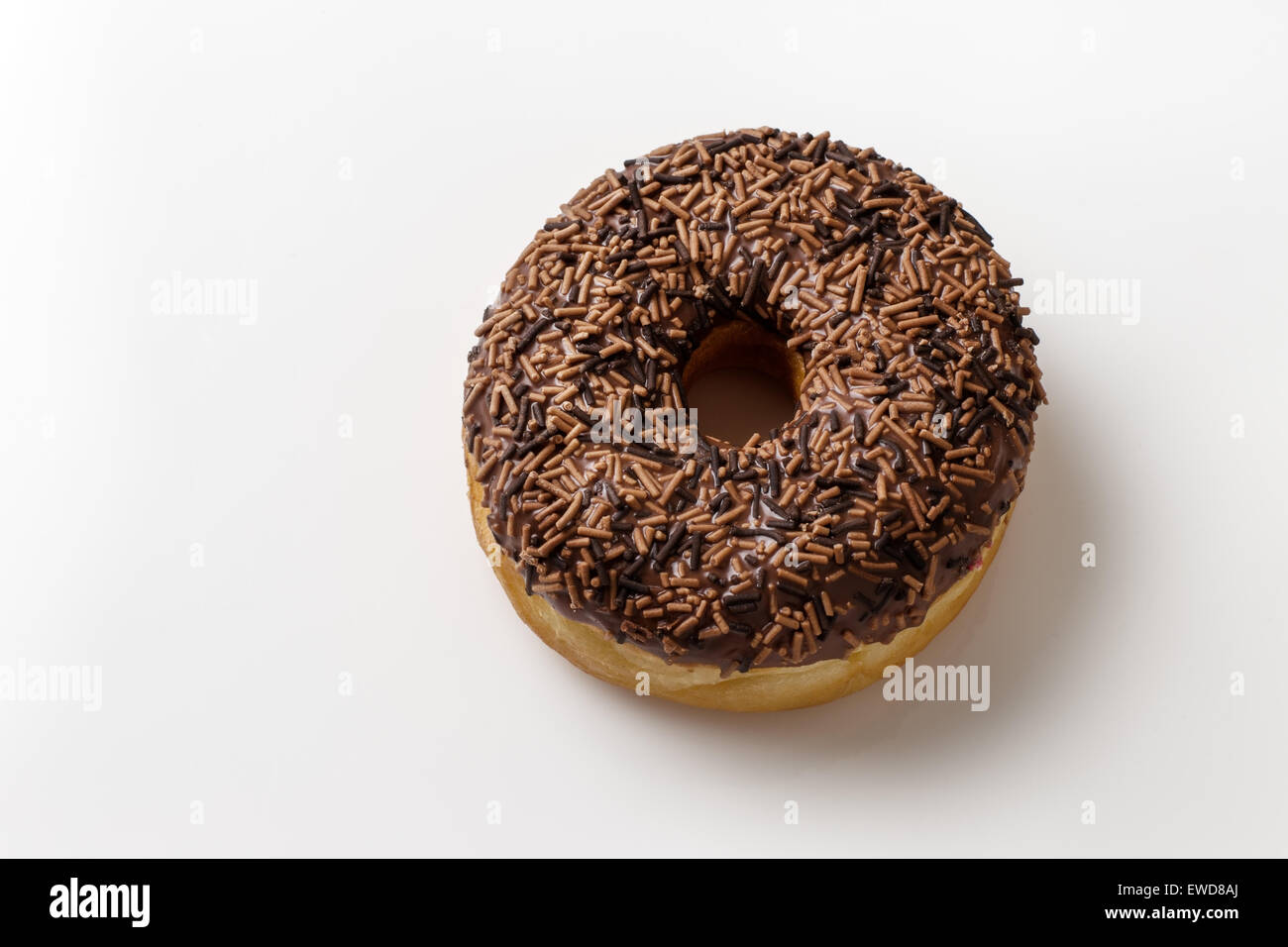 single chocolate donut on white background Stock Photo - Alamy