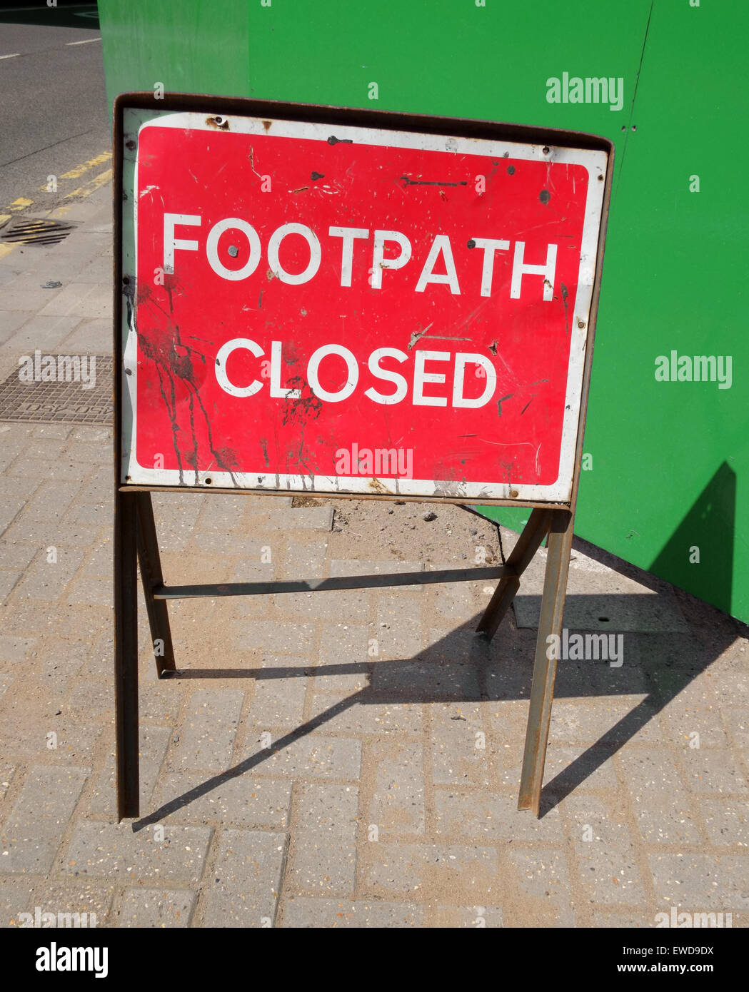 Footpath Closed Sign High Resolution Stock Photography and Images - Alamy