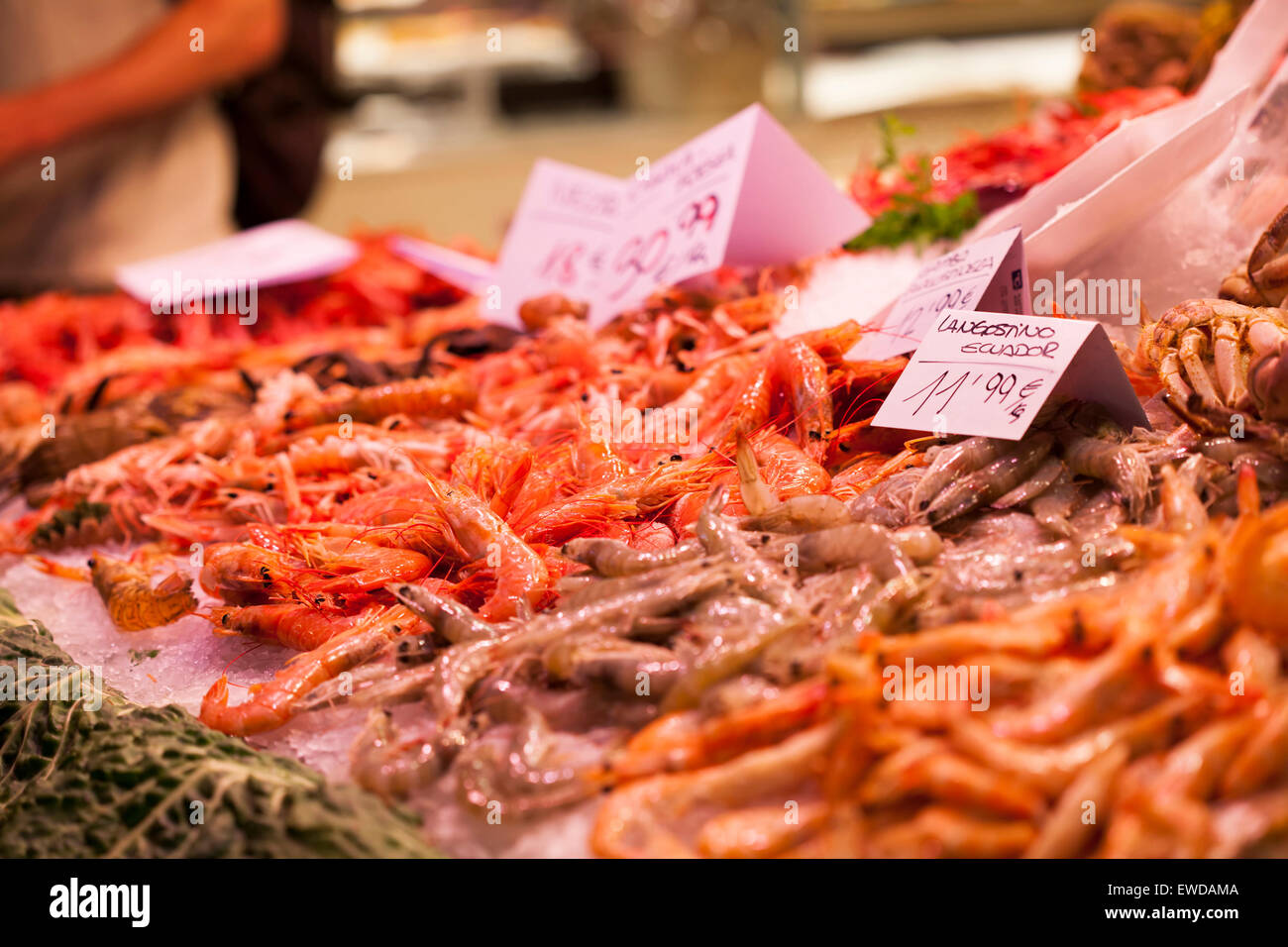 Fresh seafood at fish market Stock Photo - Alamy