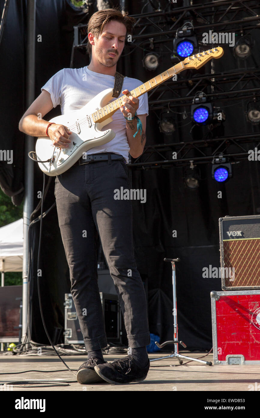Bad suns band hi-res stock photography and images - Alamy