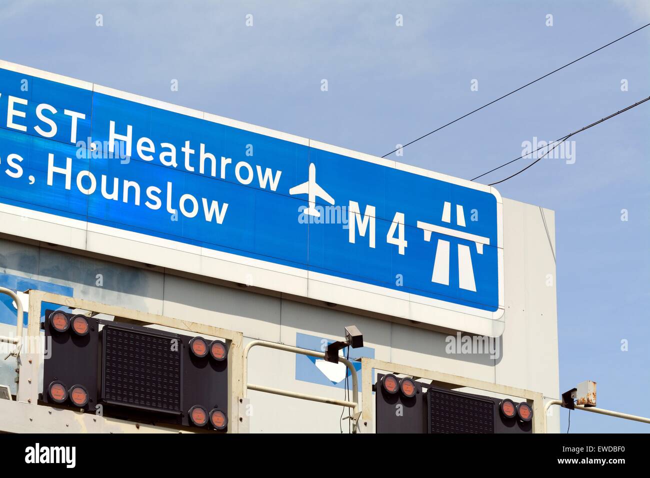 Gantry road sign hi-res stock photography and images - Alamy