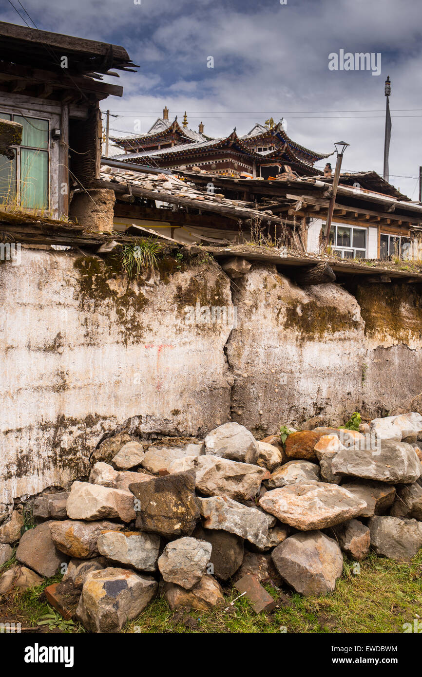 Tibetan Buddhist monastery in China Stock Photo - Alamy