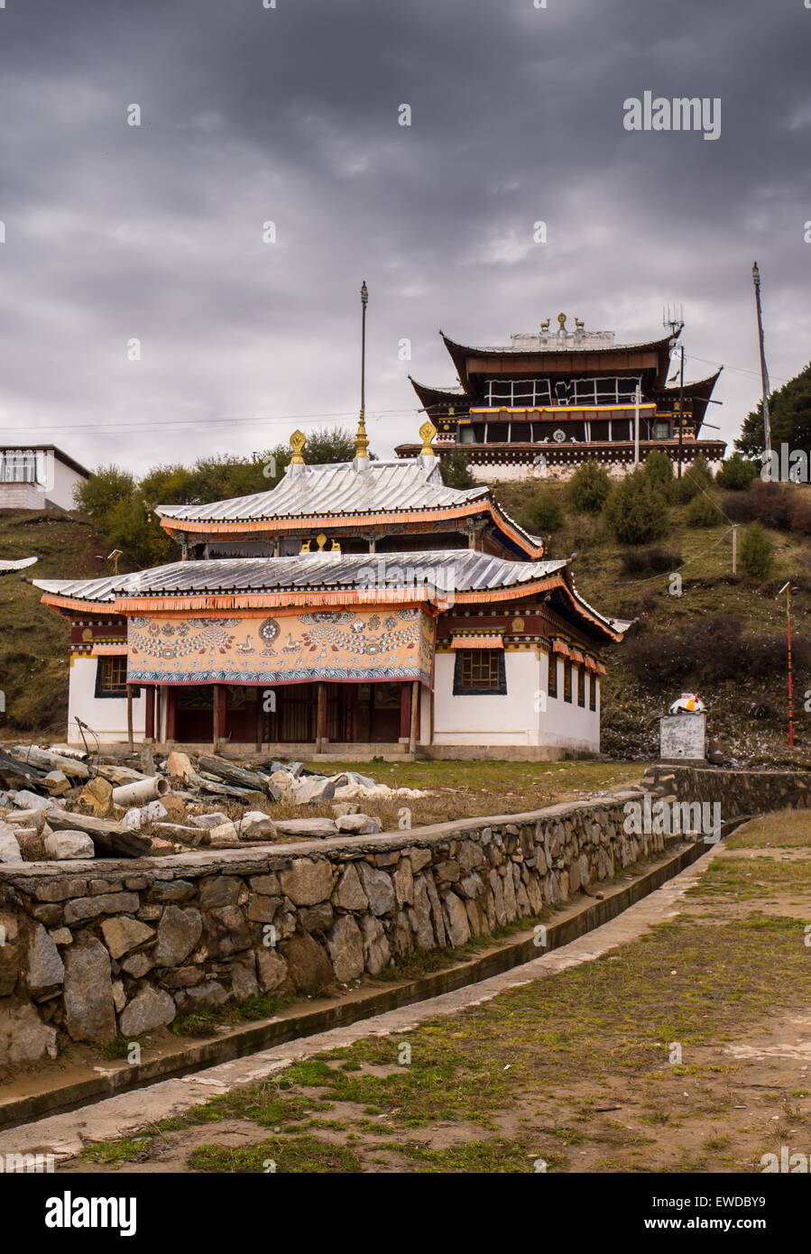 Tibetan Buddhist monastery in China Stock Photo - Alamy