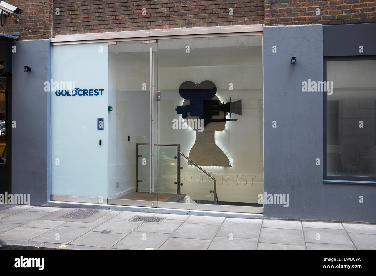 Goldcrest london hi-res stock photography and images - Alamy