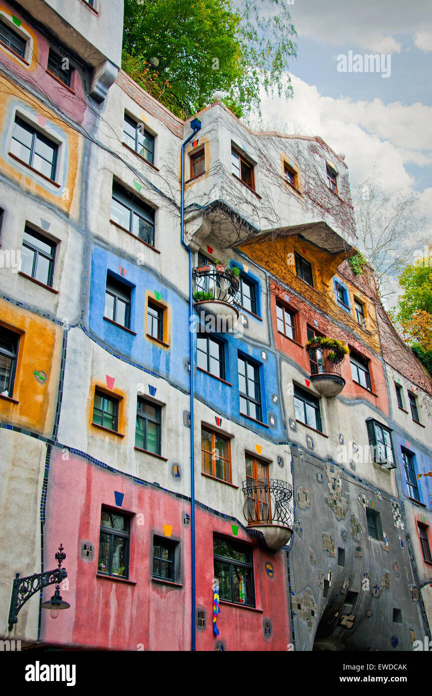Vienna austria hundertwasser haus residential hi-res stock photography ...