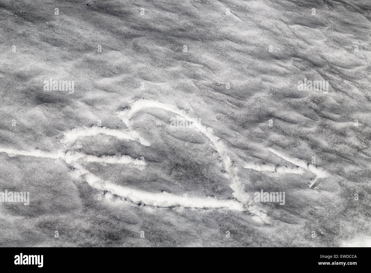 Drawing heart arrow in snow hi-res stock photography and images - Alamy