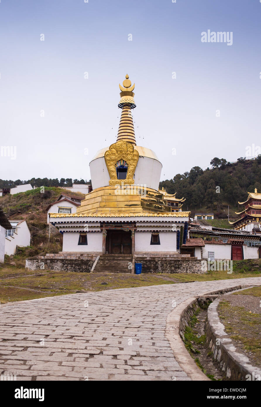 Ancient tibetan architecture hi-res stock photography and images - Alamy