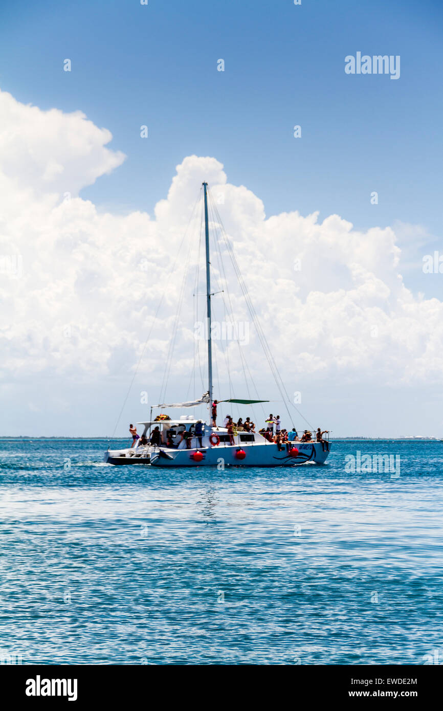 Caribbean sail boat hi-res stock photography and images - Alamy