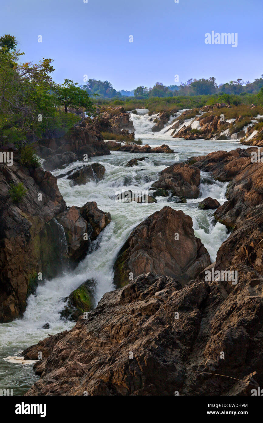 The DON KHON WATERFALL on DON KHON ISLAND in the 4 Thousand Islands ...