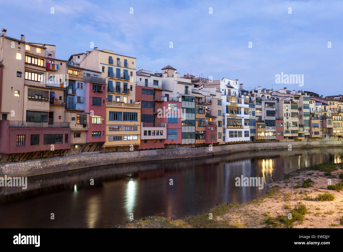 Old riverside buildings hi-res stock photography and images - Alamy