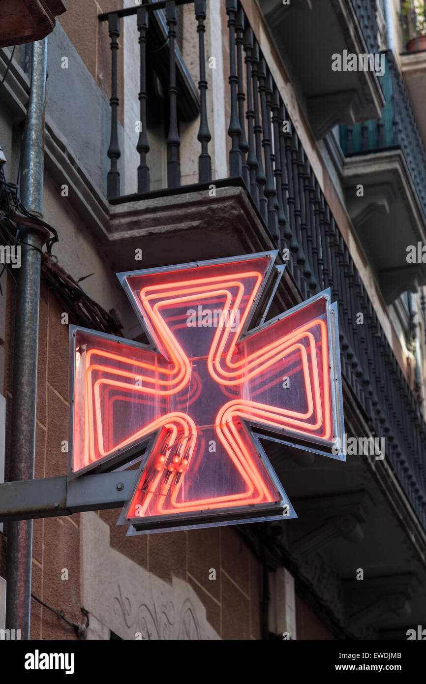 Pharmacy neon sign hi-res stock photography and images - Alamy