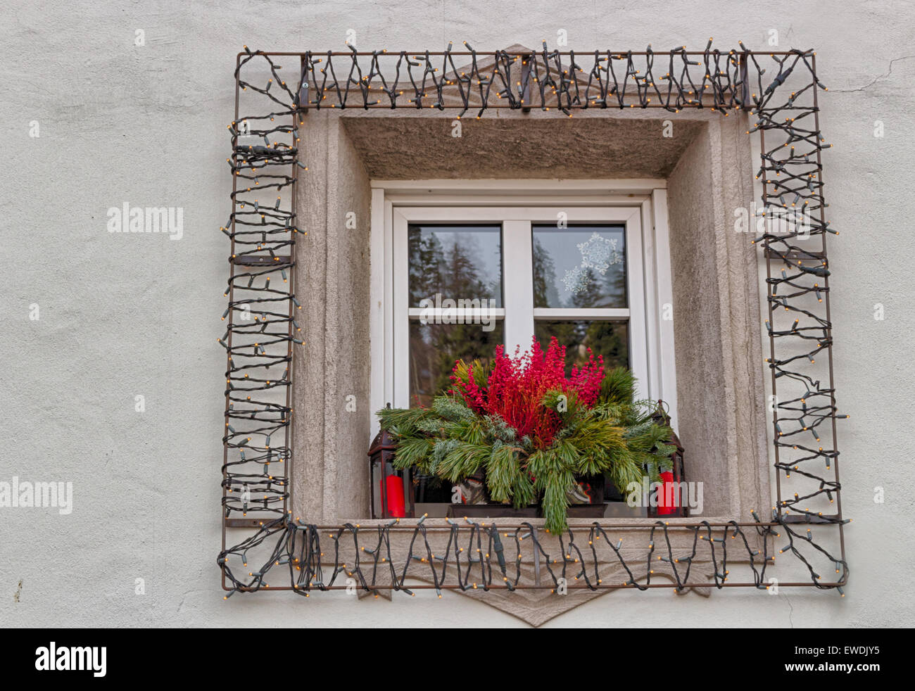 Mountains stone window border hi-res stock photography and images - Alamy