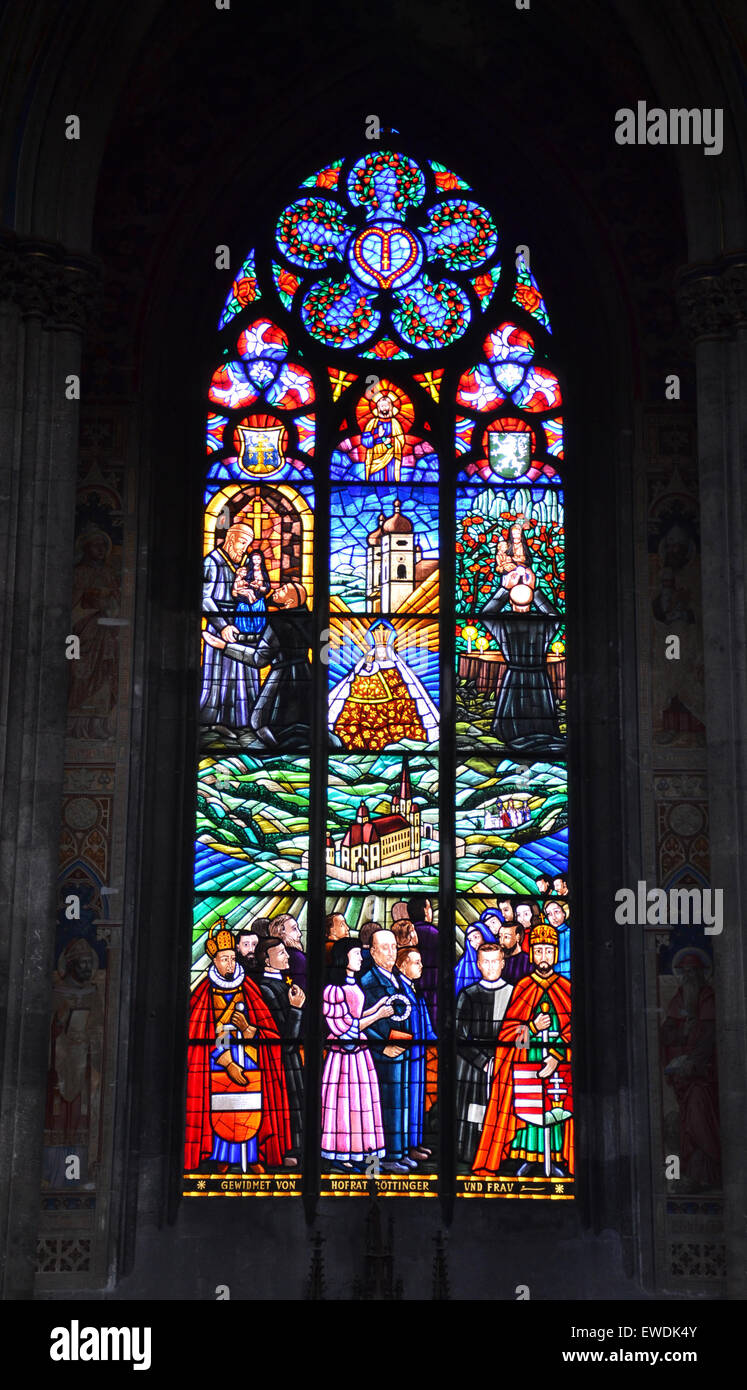 Gothic stained glass window hi-res stock photography and images - Alamy