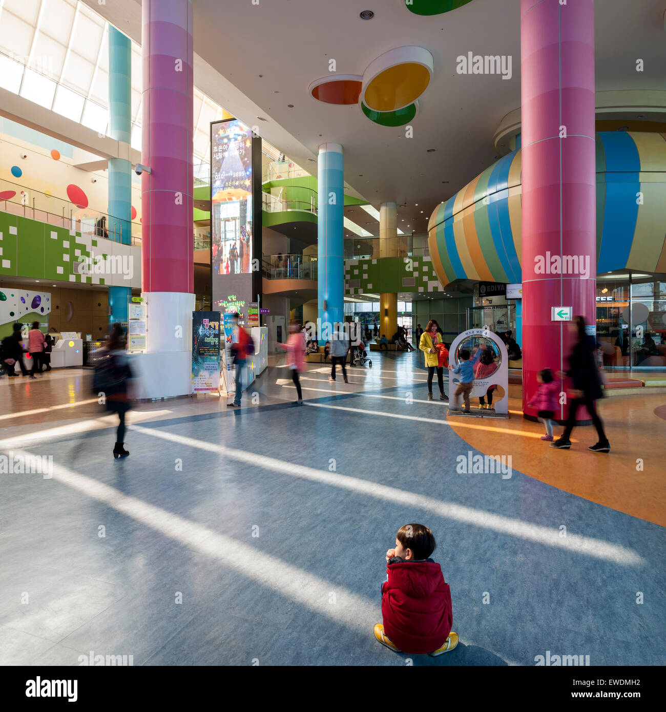 Natural light floods main atrium. Incheon Children Science Museum ...