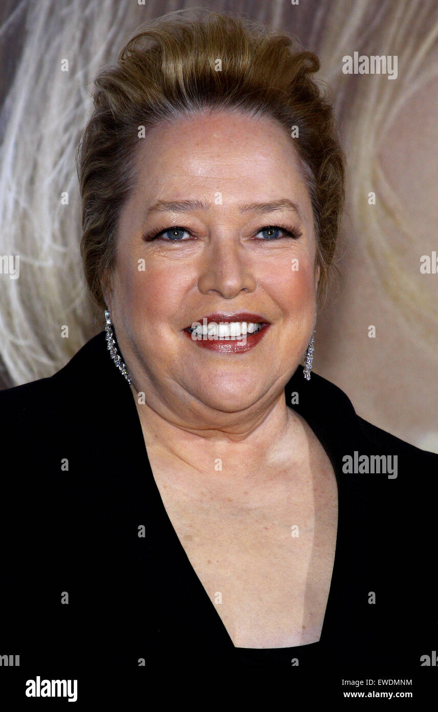 Kathy bates hi-res stock photography and images - Alamy