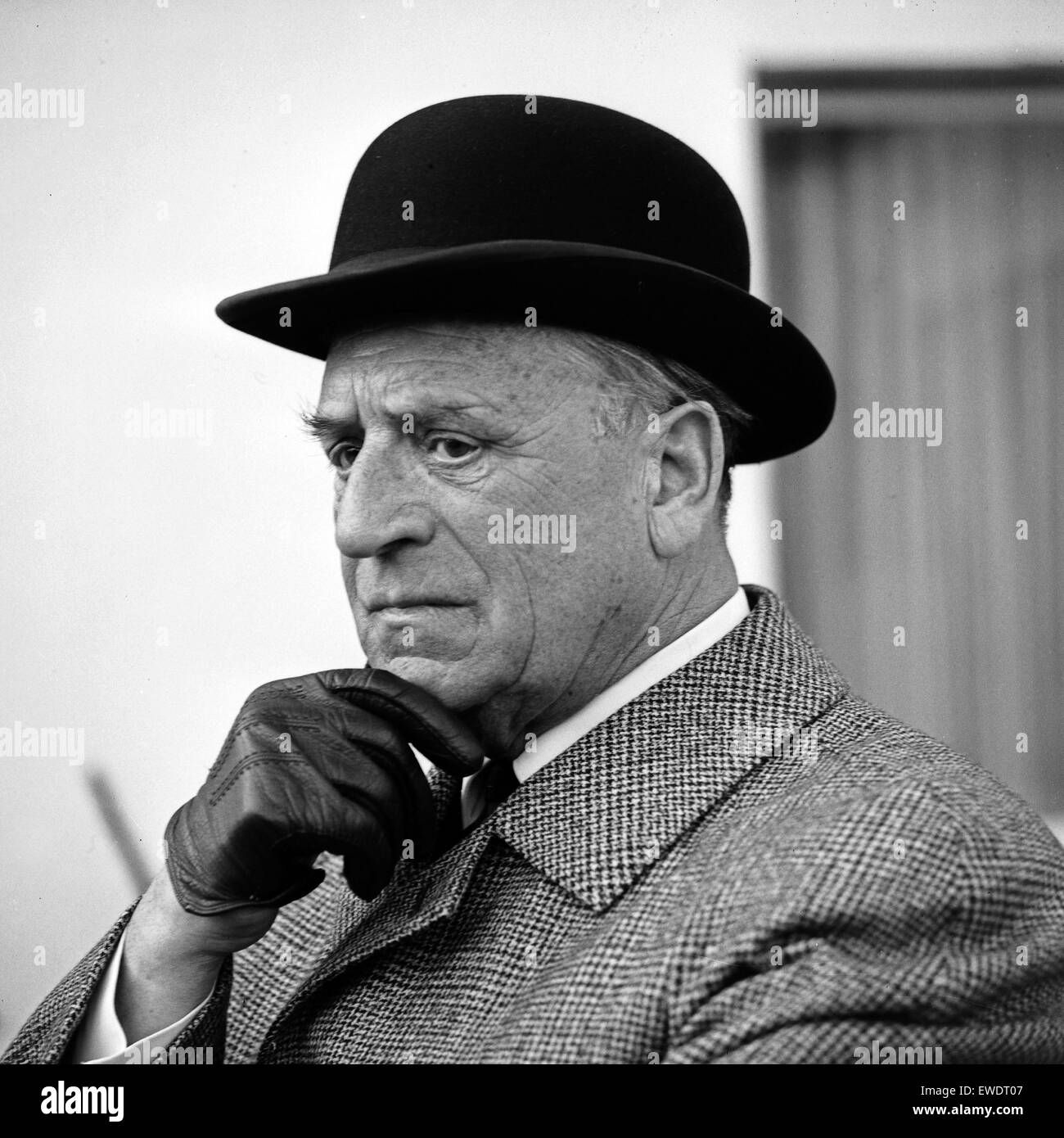 Deutscher Schauspieler Robert Meyn in Hamburg, Deutschland 1960er Jahre ...