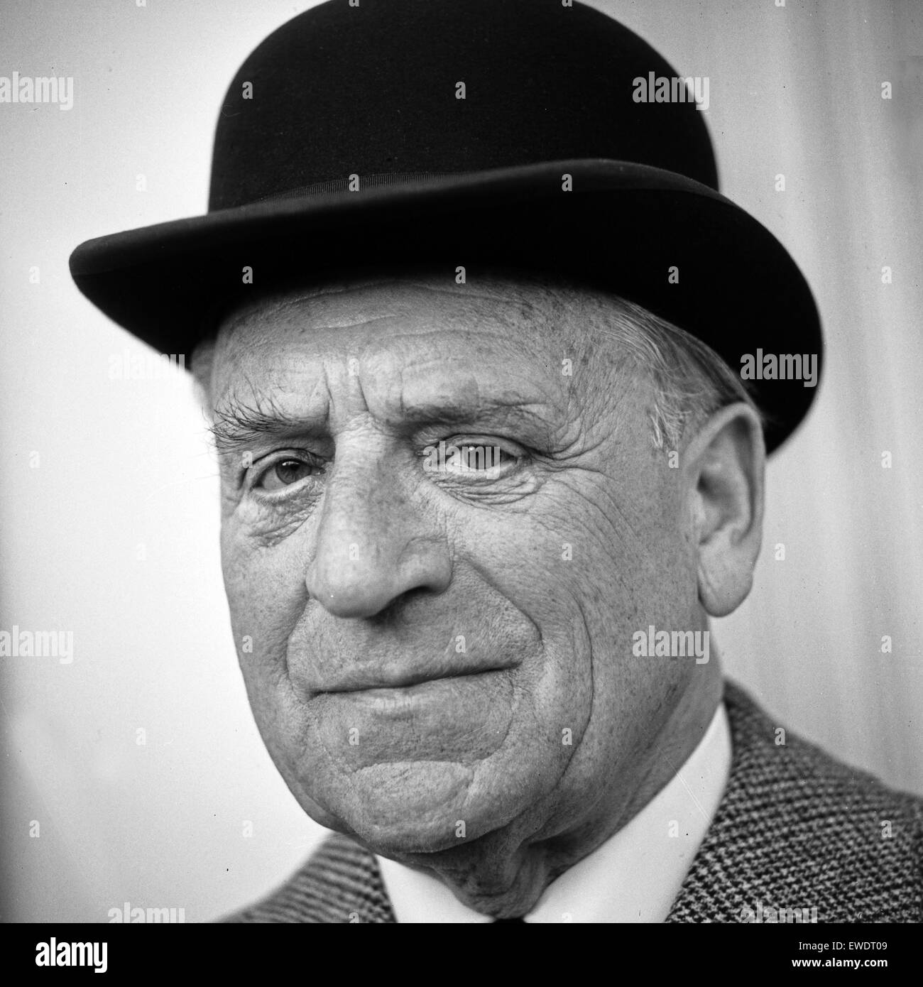 Deutscher Schauspieler Robert Meyn in Hamburg, Deutschland 1960er Jahre ...