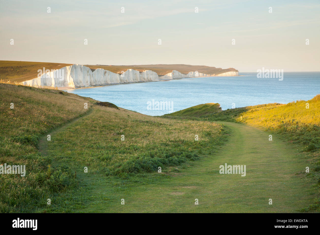 The seven sisters chalk cliffs hi-res stock photography and images - Alamy