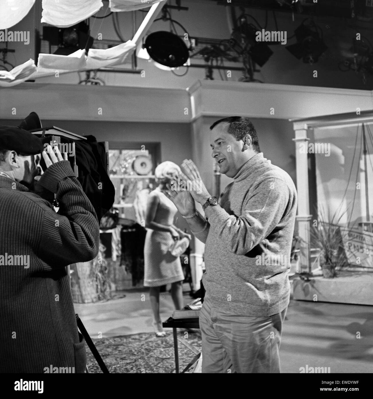 Deutscher Schlagersänger, Produzent und Komponist Ronny (rechts ...