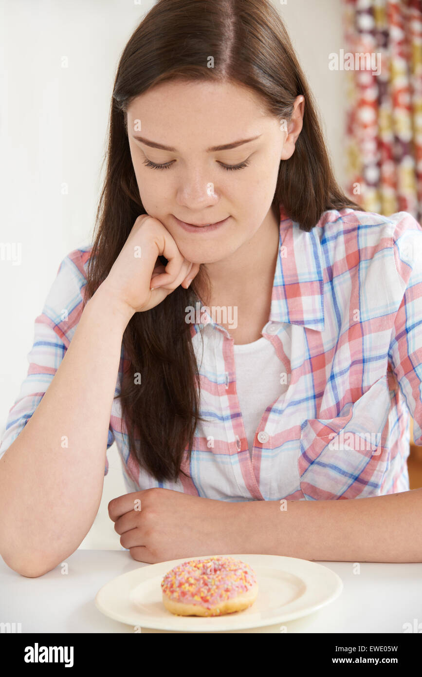 Guilty looking girl hi-res stock photography and images - Alamy