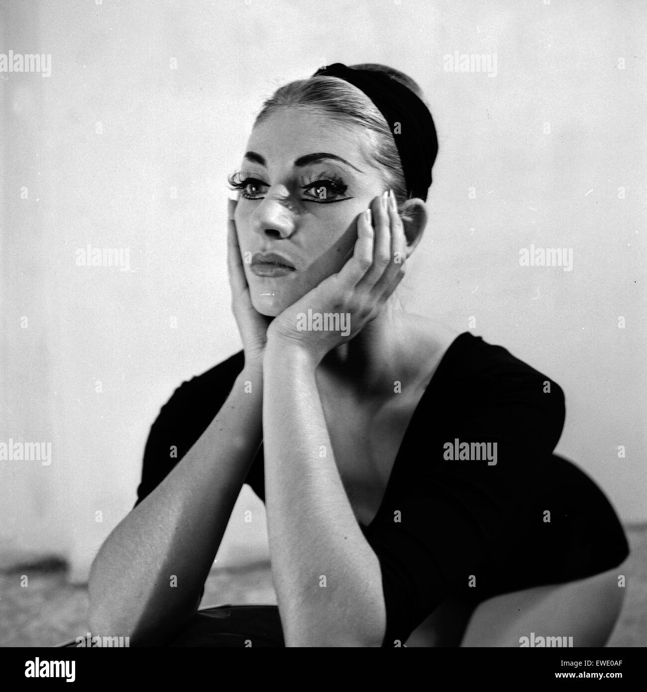 Porträt einer Ballerina, Deutschland 1960er Jahre. Portrait of a female ...