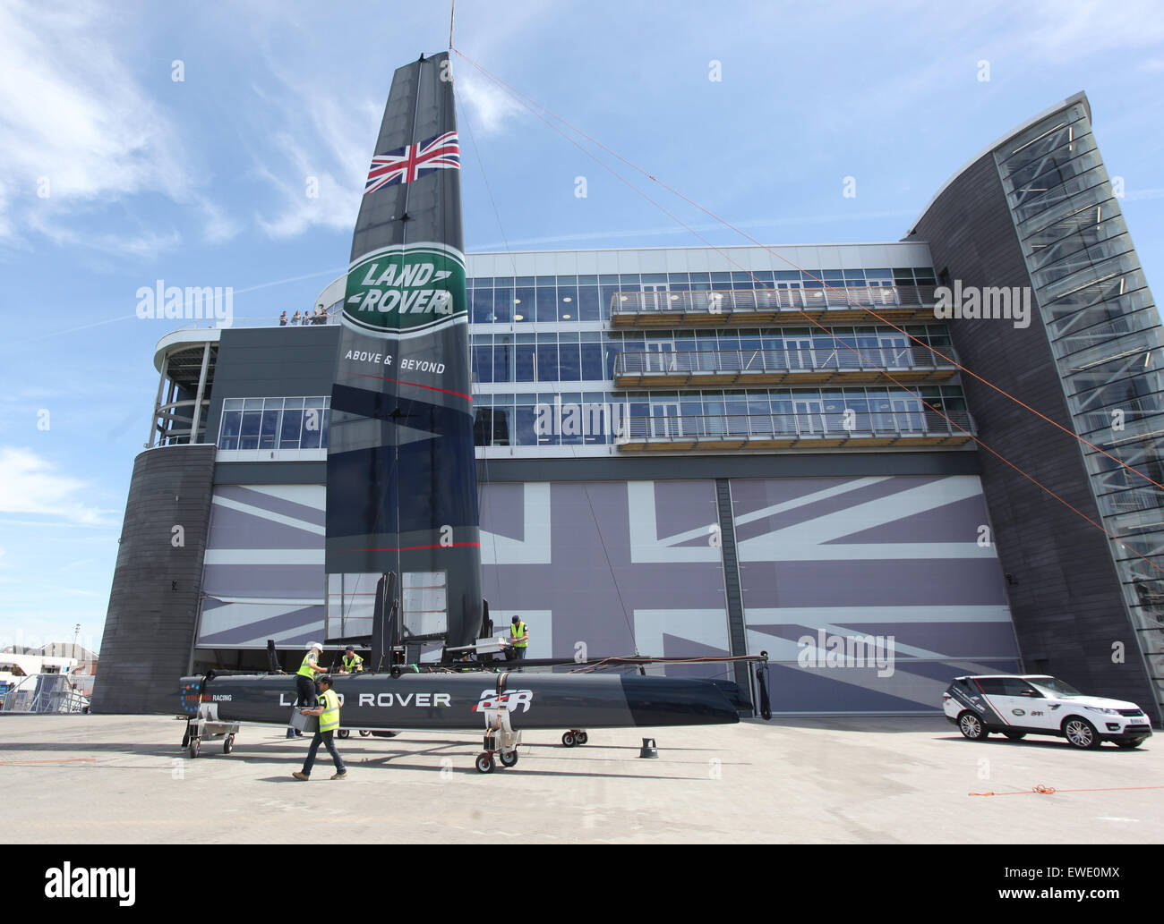 Boat unveil hi-res stock photography and images - Alamy