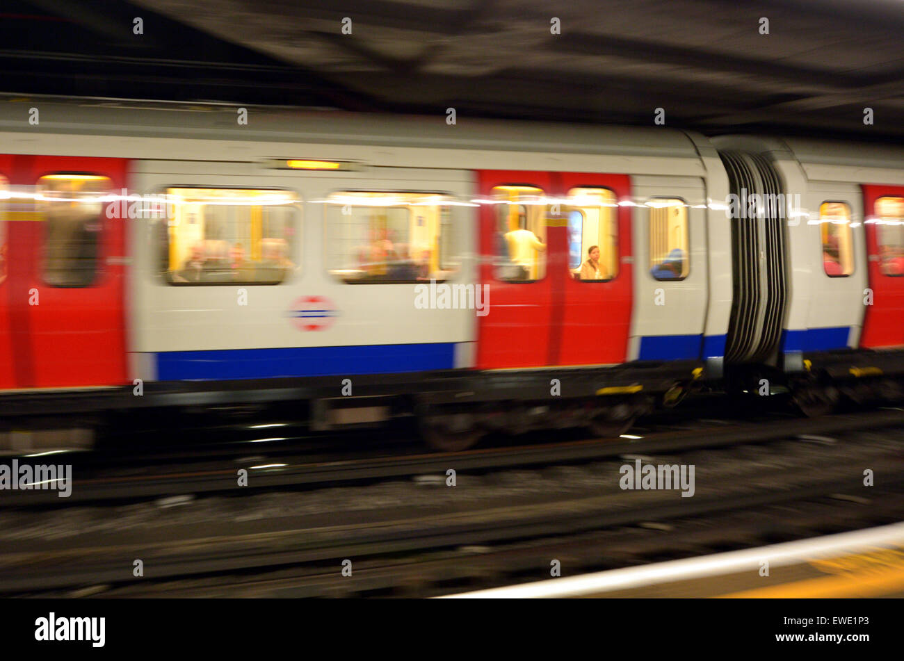 Central Line Sign Tube High Resolution Stock Photography and Images - Alamy