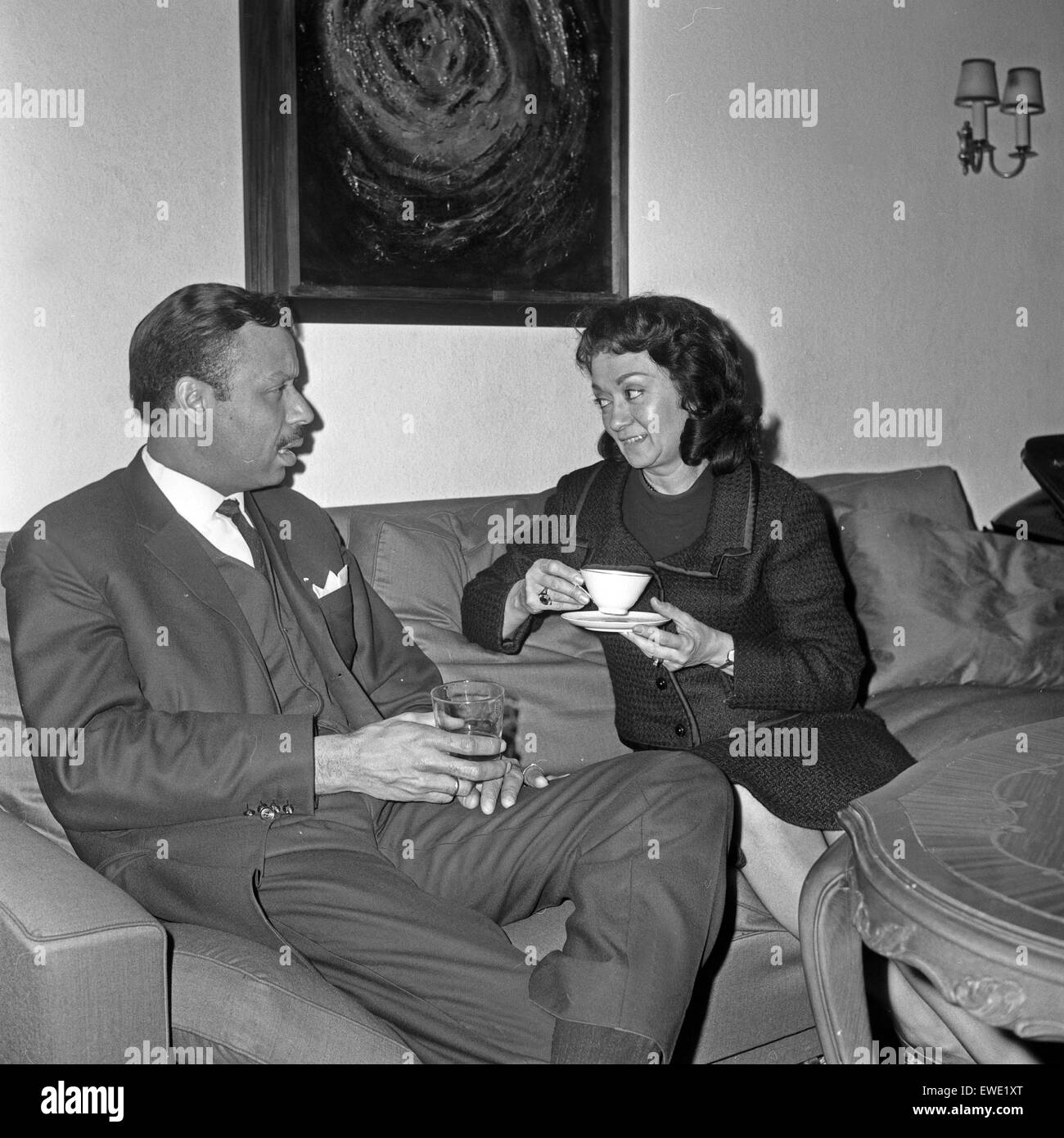 1960s american family Black and White Stock Photos & Images - Alamy