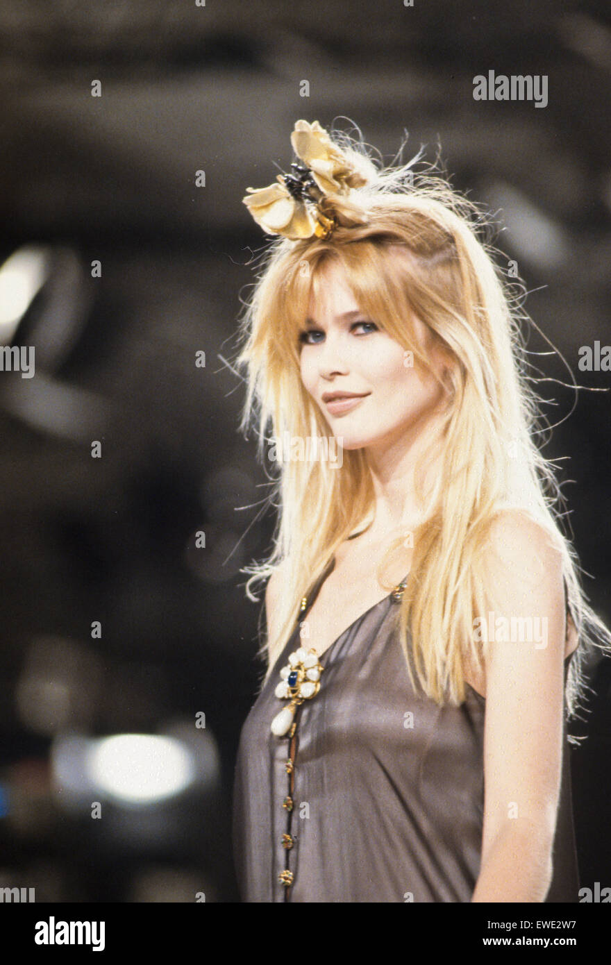 Model claudia schiffer hi-res stock photography and images - Alamy