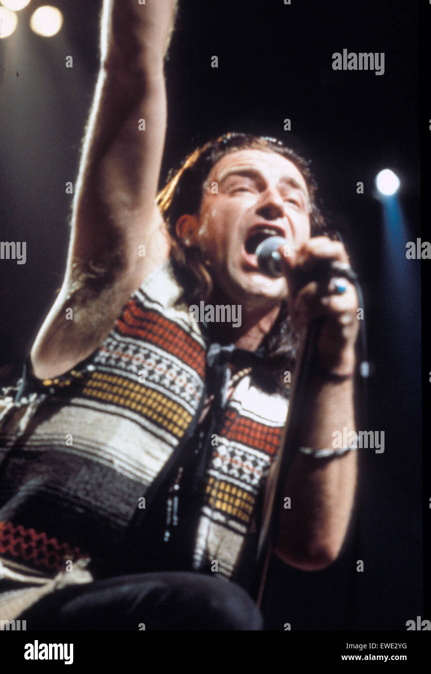 Bono 1987 hi-res stock photography and images - Alamy