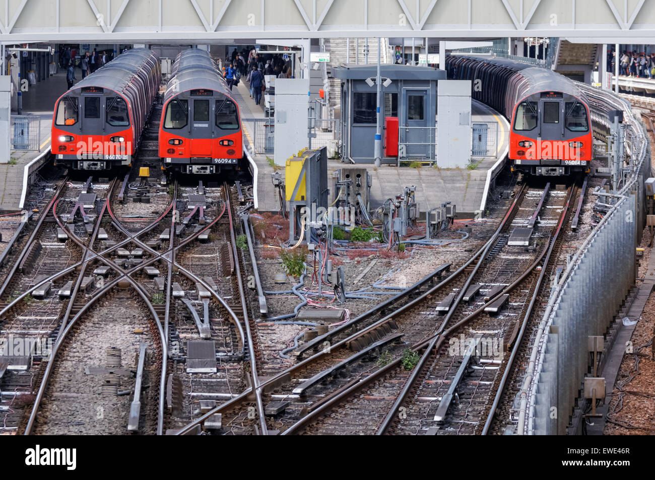 Stratford underground station hi-res stock photography and images - Alamy