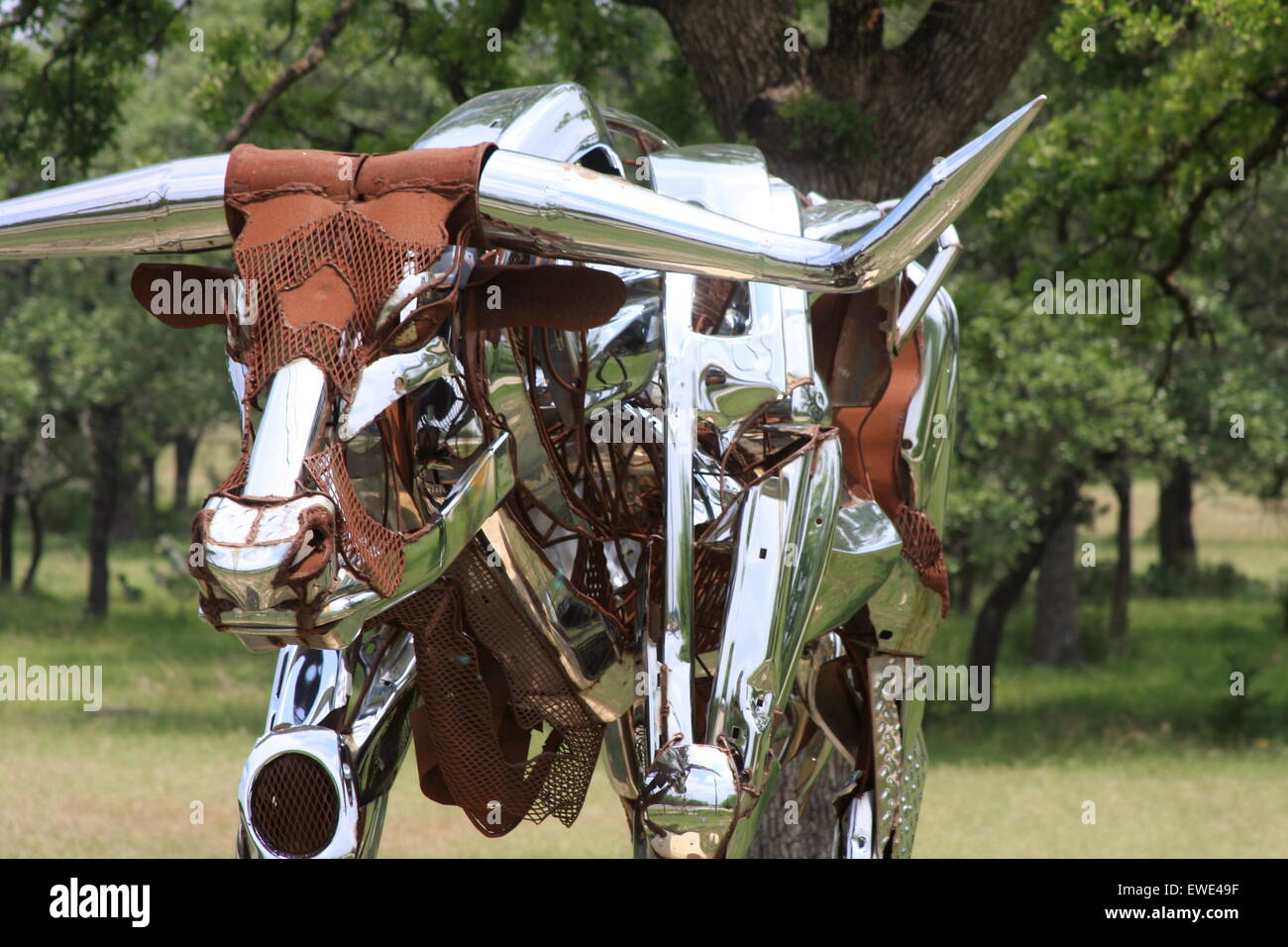 Metallic bull hi-res stock photography and images - Alamy