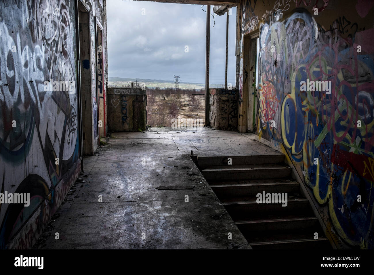 Graffiti derilict building hi-res stock photography and images - Alamy