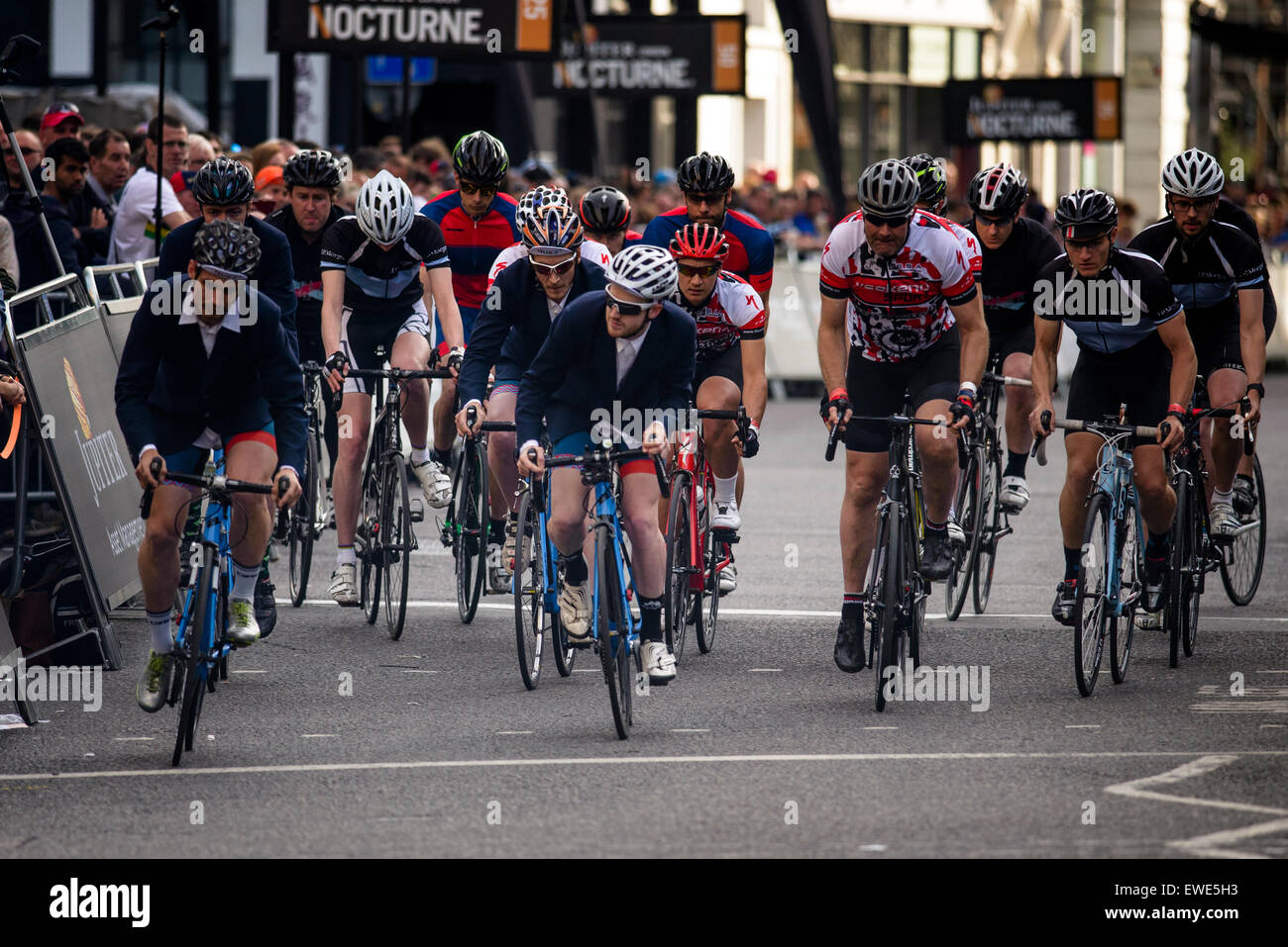 15 minute cycle hi-res stock photography and images - Alamy