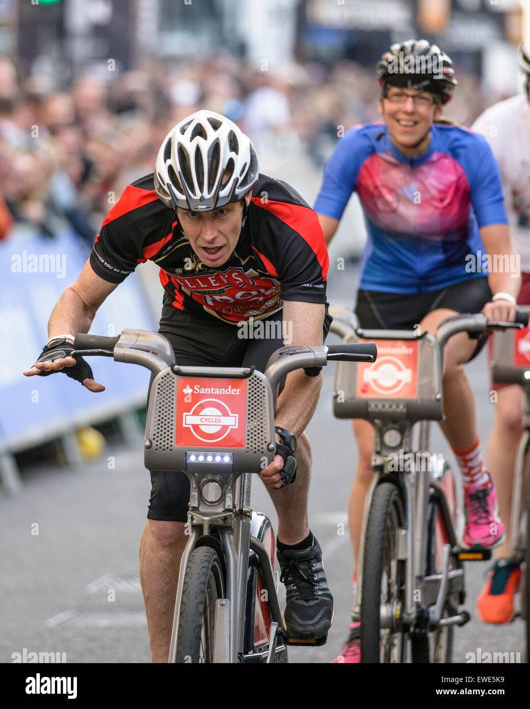 15 minute cycle hi-res stock photography and images - Alamy