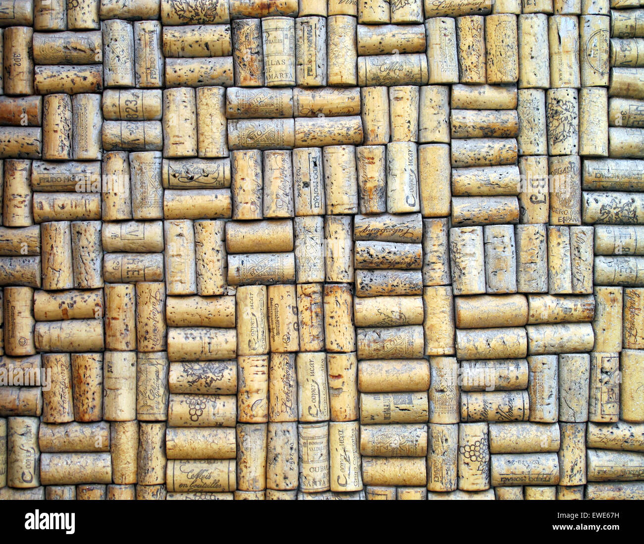 Wine cork wall Stock Photo - Alamy